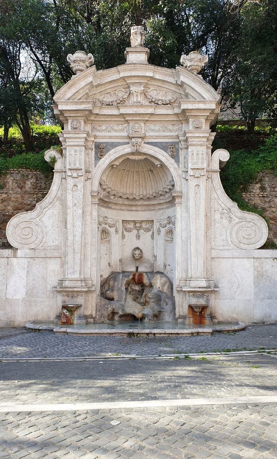 Fountain of the Prison in Trastevere Stock Photo - Image of scenic ...