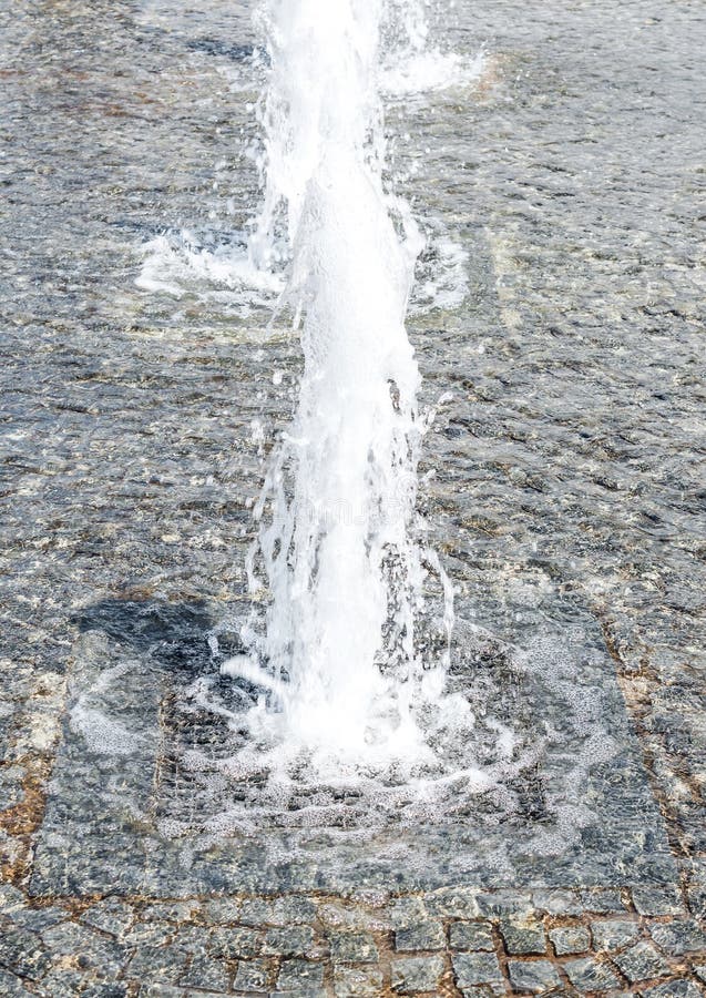 Fountain Spraying Water Droplets Stock Image - Image of fountain ...