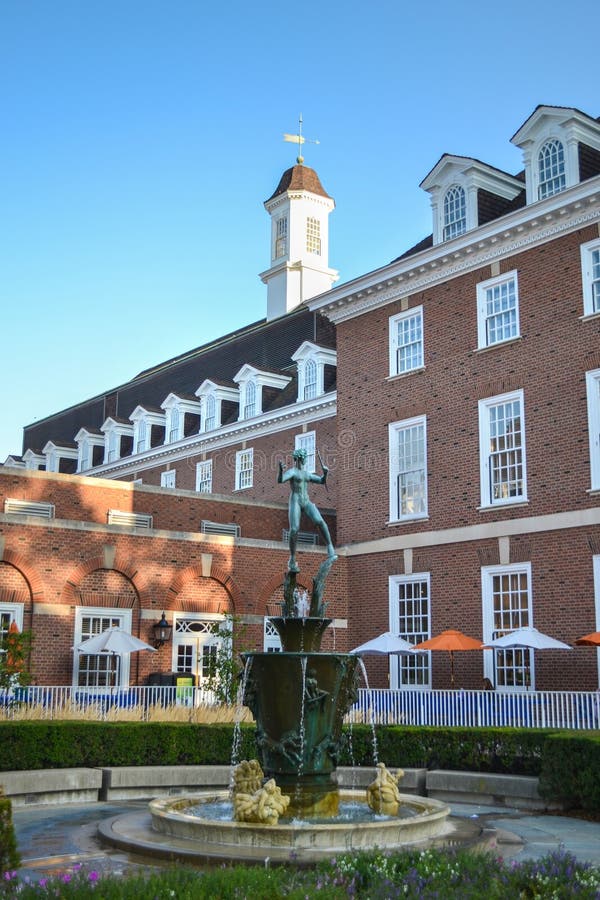 Fountain at the University of Illinois Stock Photo - Image of fighting ...
