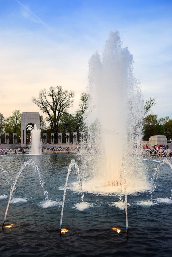 Fountain in World War II Memorial, Washington DC Editorial Photo ...