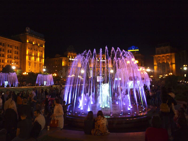 Fountains in Kiev editorial image. Image of landmark - 111768575