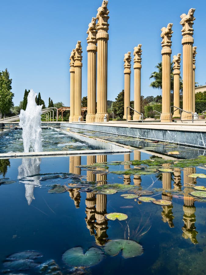 Fountains and Reflecting Pool Stock Image - Image of california, green ...