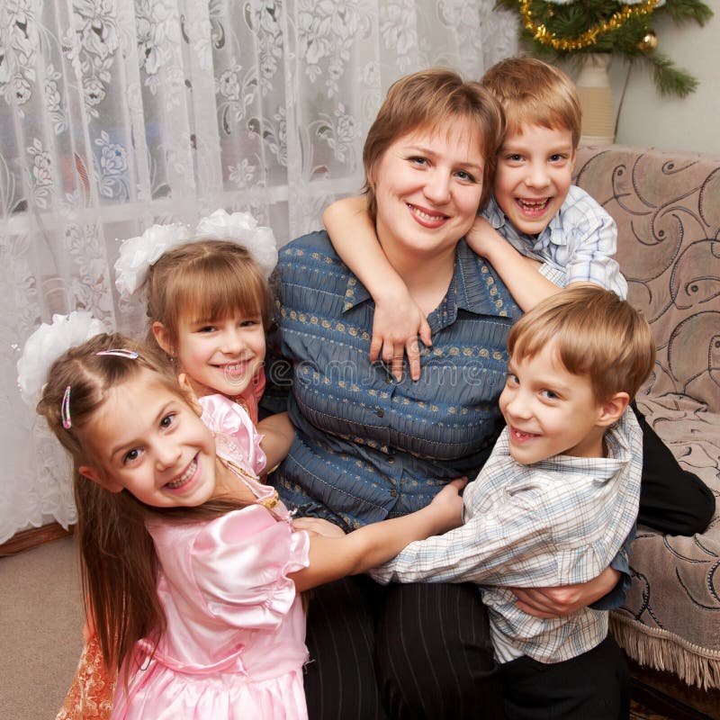 210+ Children family four Free Stock Photos - StockFreeImages