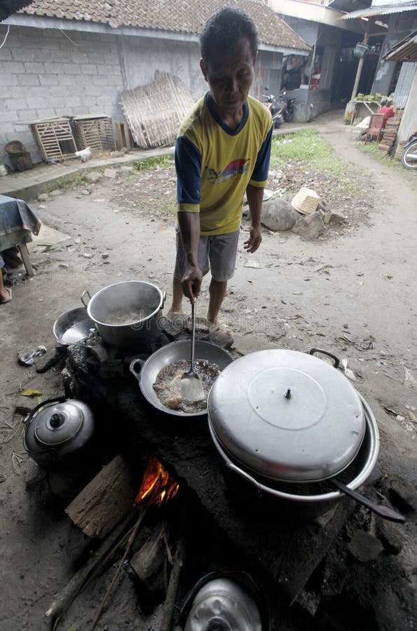 Four traditionnel photo stock éditorial. Image du propriétaire - 39316148