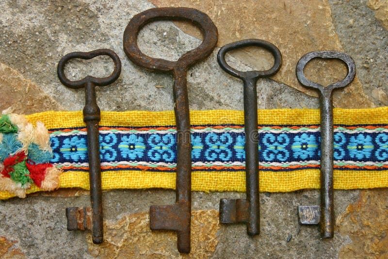 Four vintage rusty keys stock photo. Image of rust, aged - 56681756