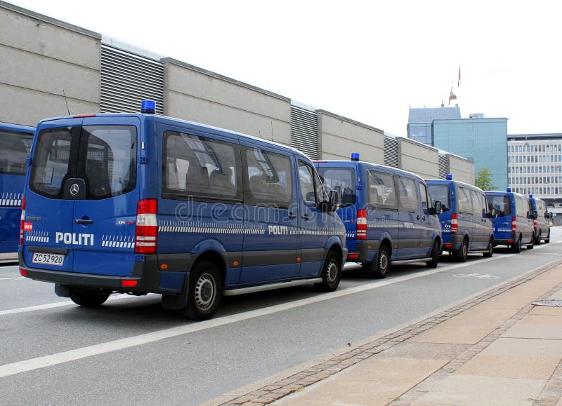 Fourgons De Police De Copenhague Image stock éditorial - Image du ...