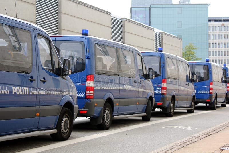 Fourgons De Police De Copenhague Photo stock éditorial - Image du flic ...