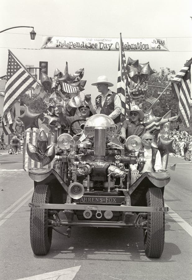 Fourth of July Parade Float, Ojai California Editorial Stock Photo ...