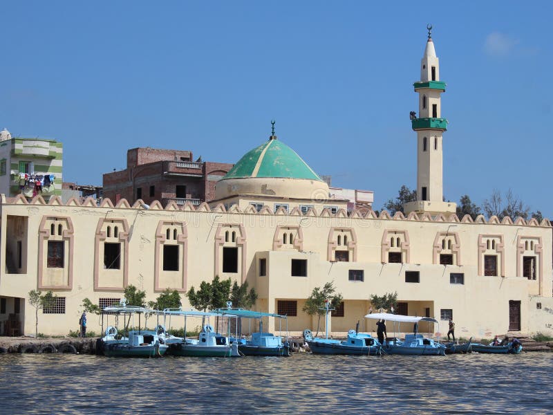 Fowa mosque on the edge editorial photography. Image of river - 98628942