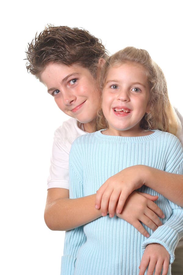 Ados frère et soeur photo stock. Image du amusement - 115024836