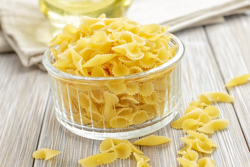 Frafalle 库存照片. 图片 包括有 食谱, 地中海, 烹饪, 通心面, 健康, 饮食, 烹调, 烤宽面条 - 28872874