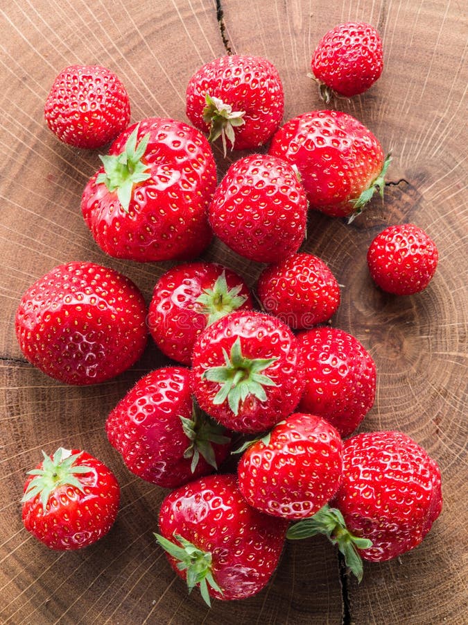 Fragole fotografia stock. Immagine di fragole, sapore - 74487704