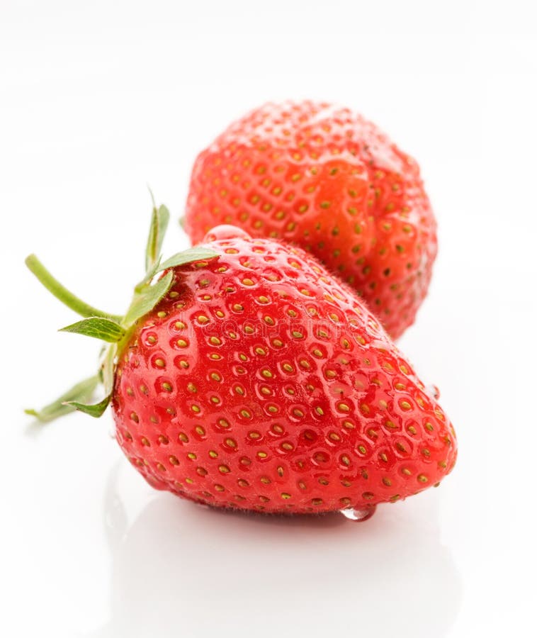 Fragole fresche immagine stock. Immagine di fragole, fragola - 55978799