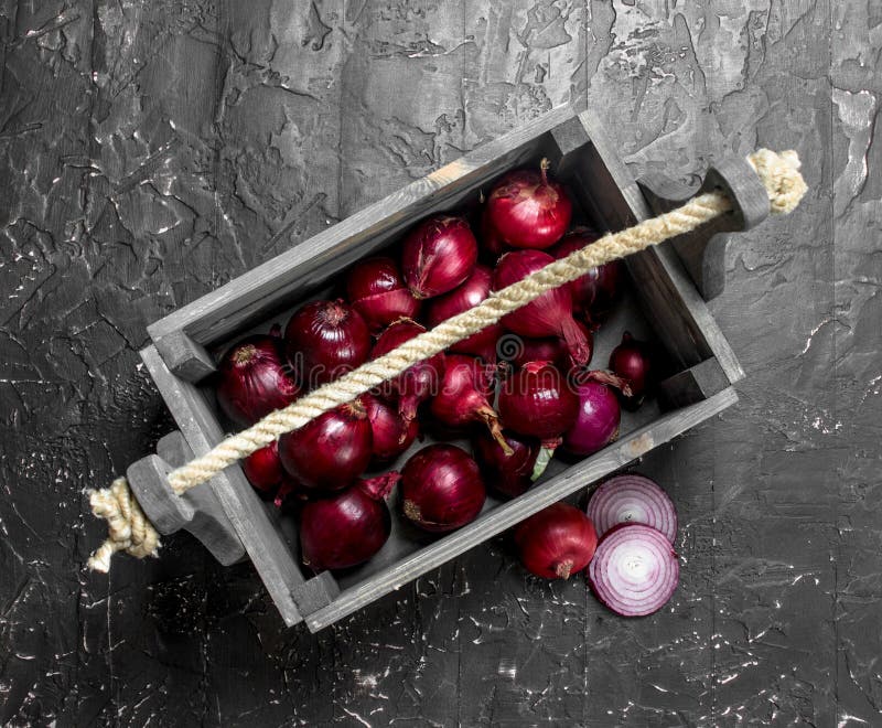 Fragrant Red Onion in the Box Stock Image - Image of natural, purple ...