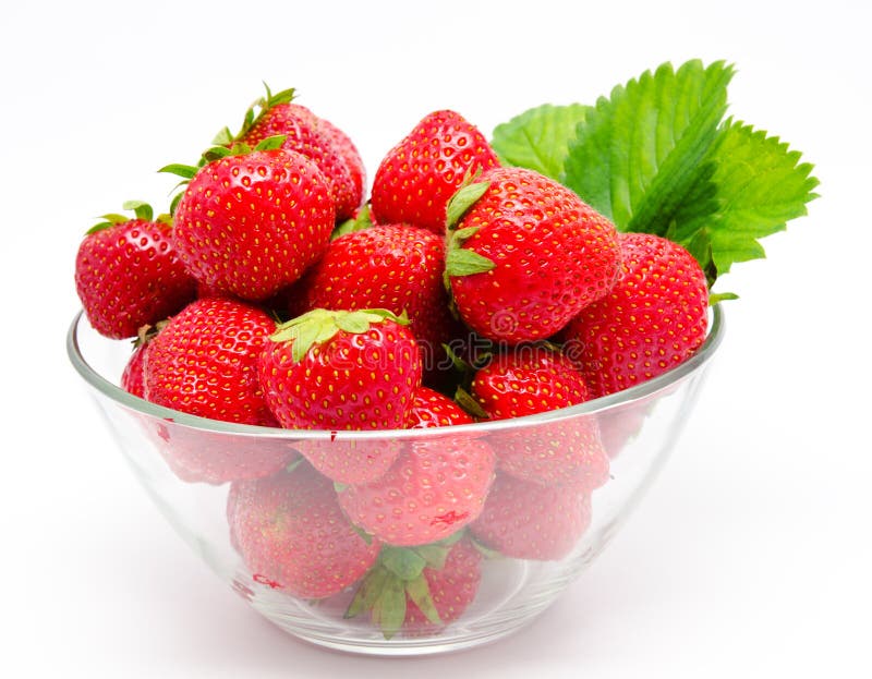 Fraise Rouge Dans La Cuvette Photo stock - Image du rouge, salubre ...