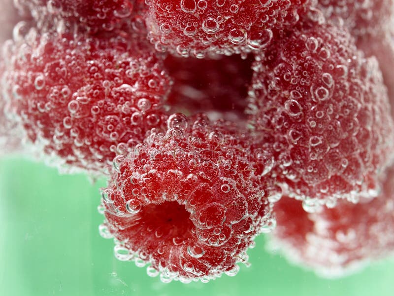 Frambuesa chispeante foto de archivo. Imagen de burbuja - 31233164