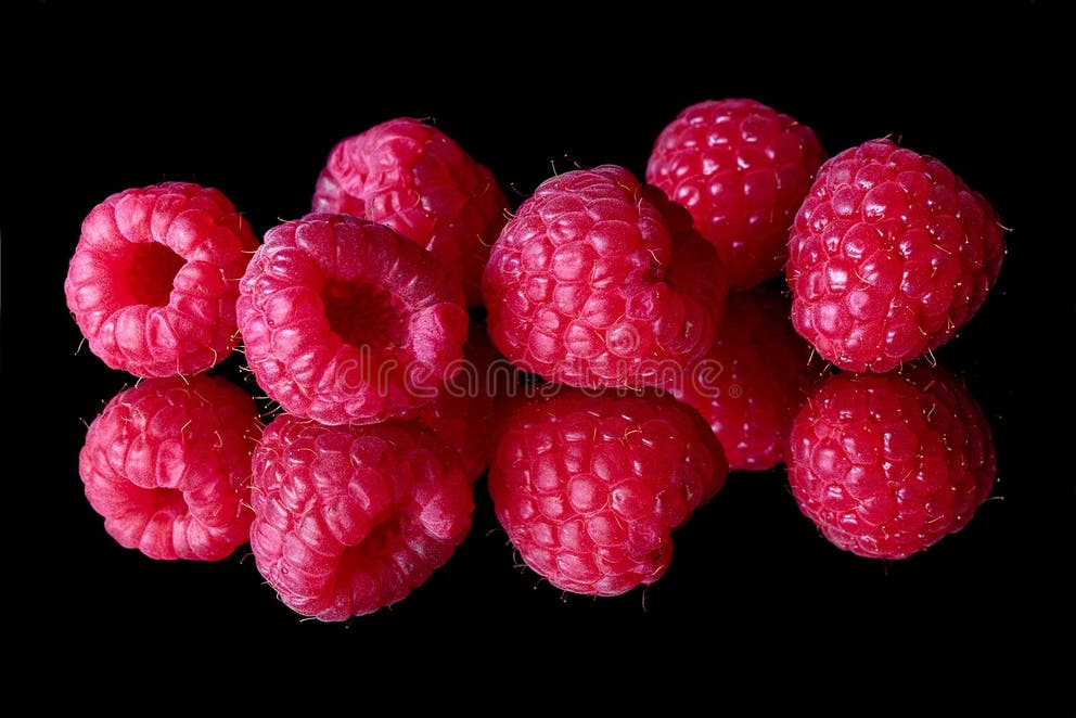 Frambuesas foto de archivo. Imagen de postre, aislado - 12671016