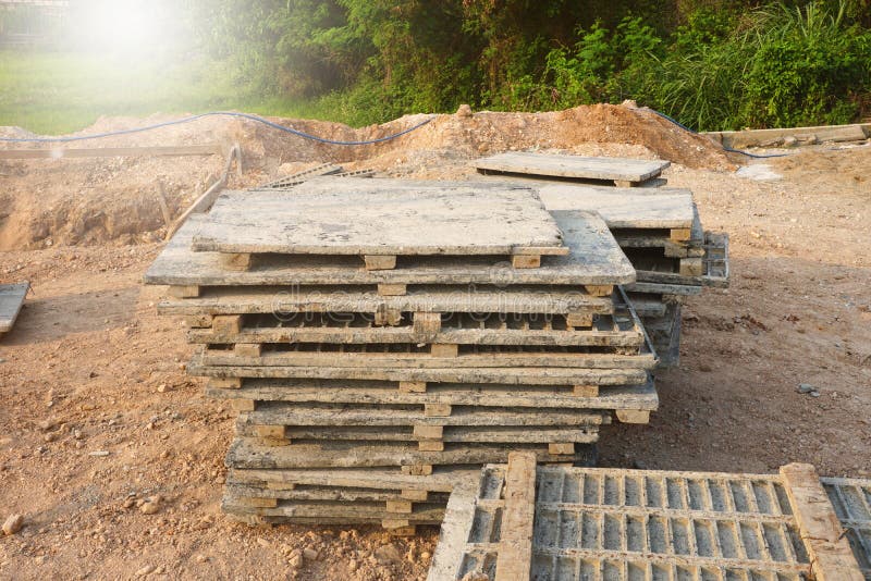 Framework for a Temporary Mold for Pouring Concrete in Construction ...