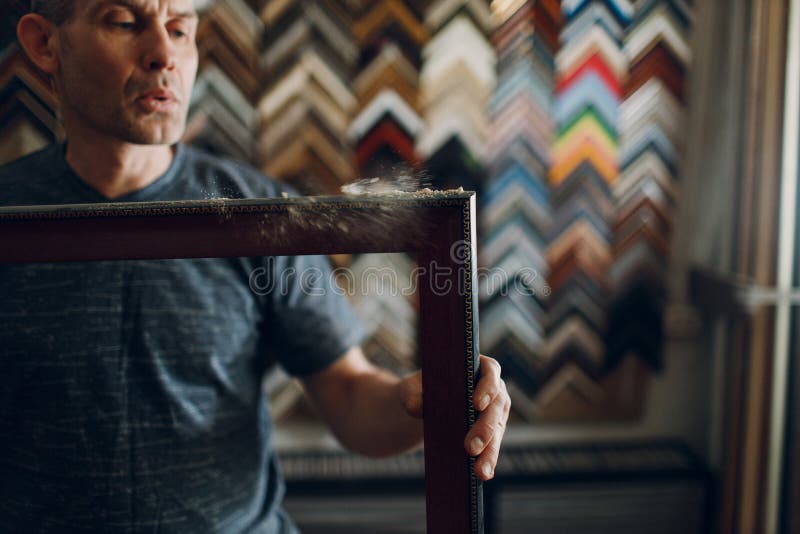 Framing Workshop. Master Blows Off Dust Baguette Handmade Picture Frame ...