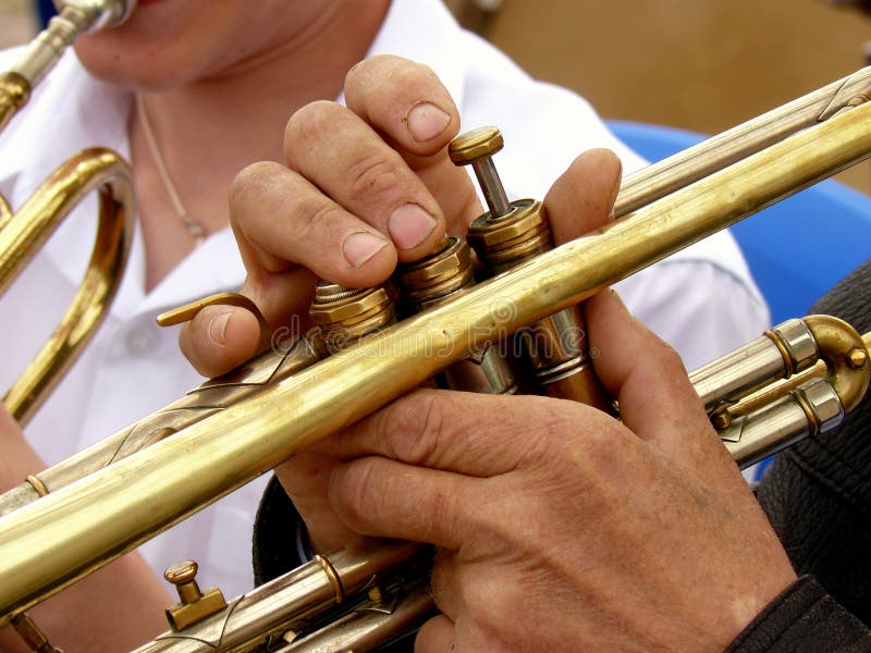 Frammento Della Tromba Nel Primo Piano Dell'orchestra Fotografia Stock ...