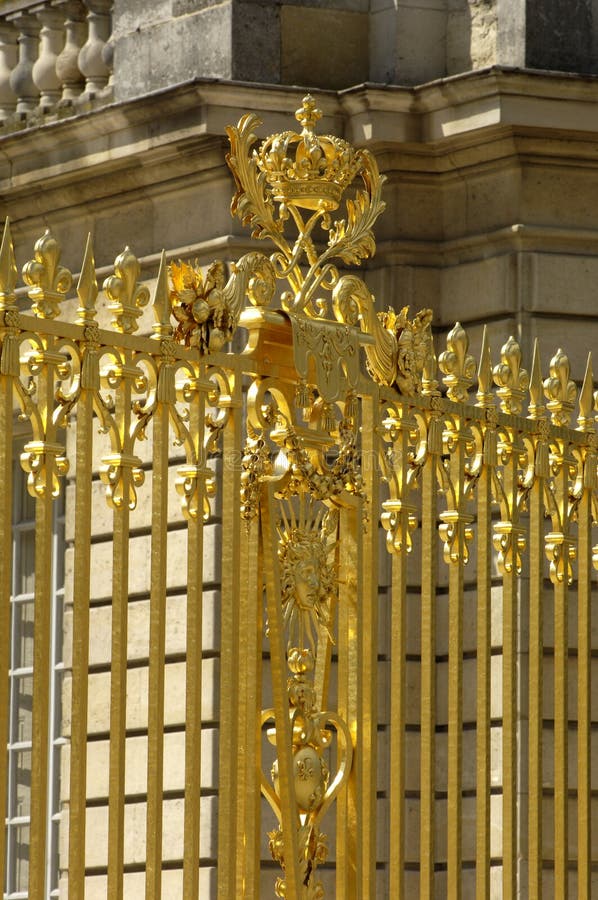 France, Gate of Versailles Palace Stock Photo - Image of landmark ...