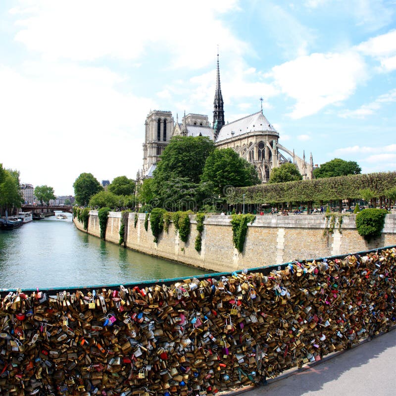 France - Paris editorial stock image. Image of dame, nice - 56309579