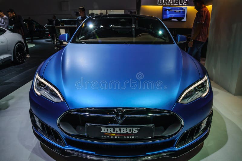 FRANCFORT - SEPT. DE 2015: Modelo S Brabus De Tesla Presentado En IAA ...