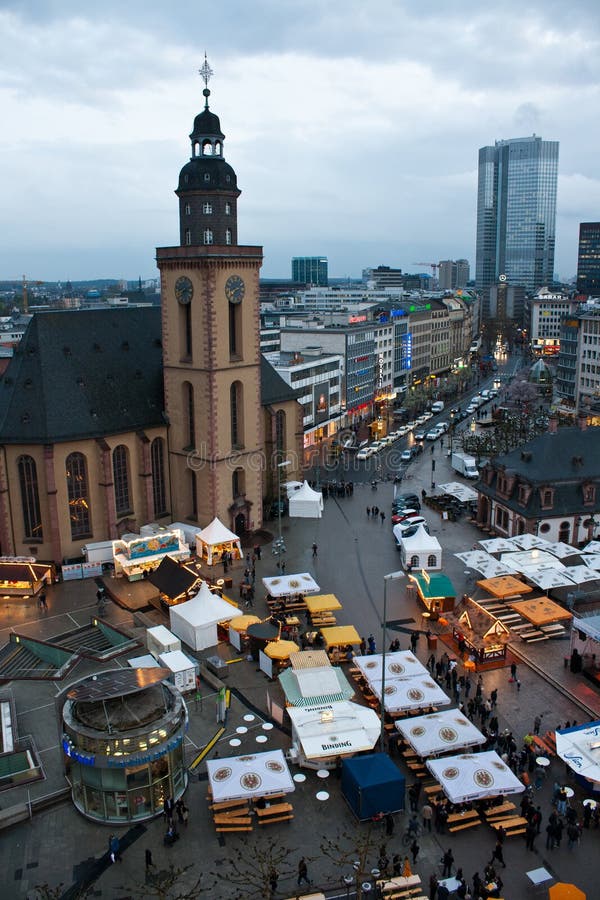 Francfort sur Main photo éditorial. Image du horizon - 19111466