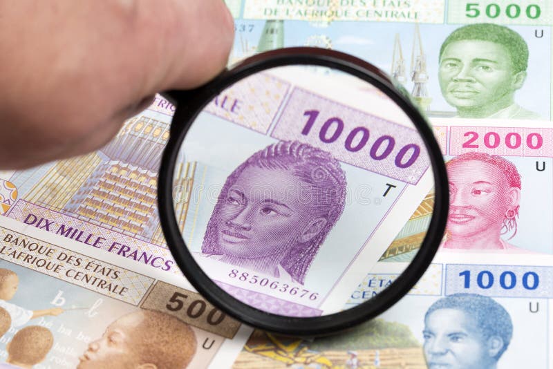Franco Cfa Centroafricano En Una Lupa Imagen de archivo - Imagen de ...