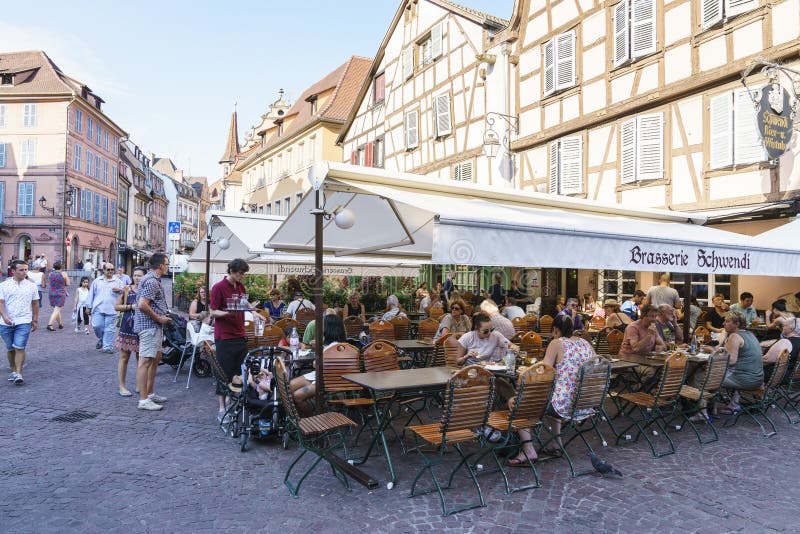 Francuska Restauracja W Colmar, Alsace, Francja Fotografia Editorial ...