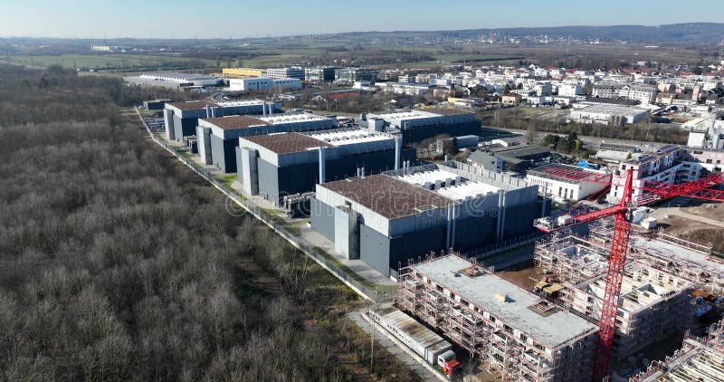 Data Center Space, Frankfurt 4 Data Center, Housing it and Network ...