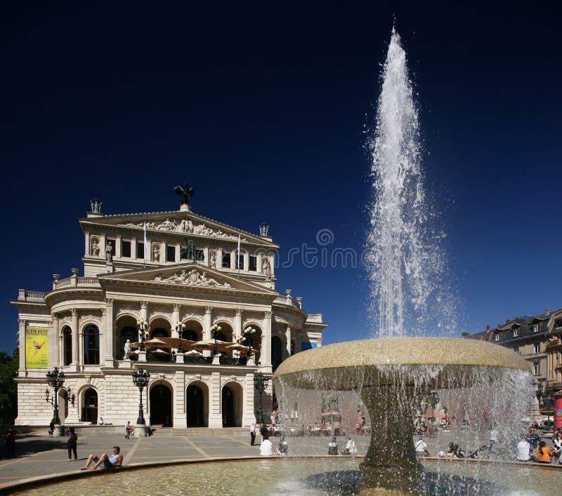 Frankfurt Old Opera House editorial photography. Image of oper - 19824792