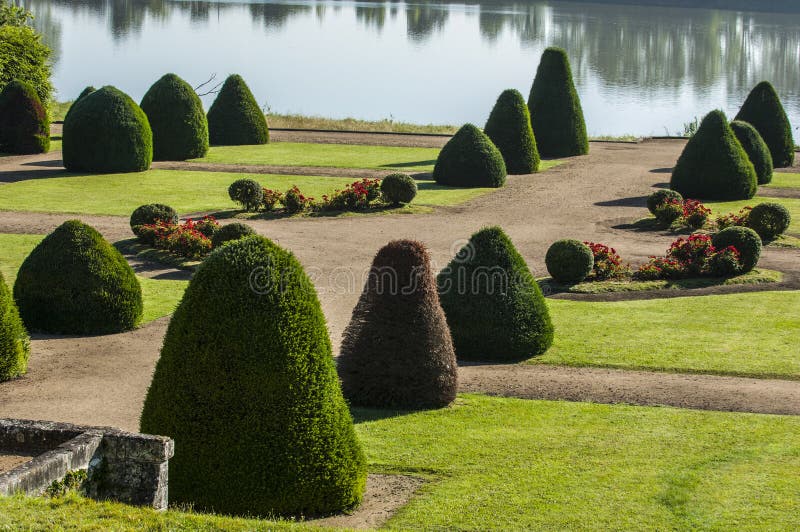 Franse Tuin, Kasteel Van Vayres in Gironde Stock Afbeelding - Image of ...