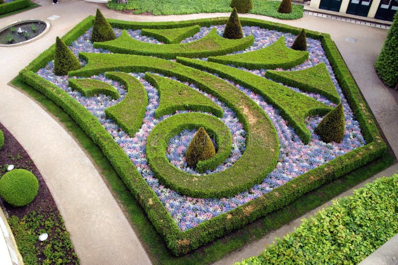 Franse Tuinen stock afbeelding. Image of tuinen, ontspanning - 42851883