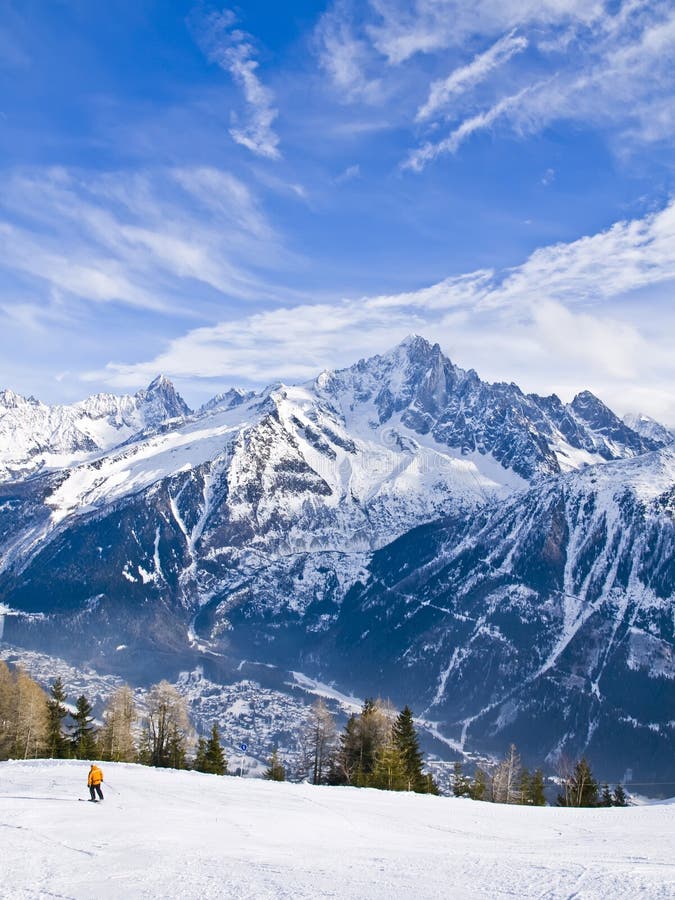 Französische Alpen in Chamonix Mont Blanc Stockfoto - Bild von sonne ...