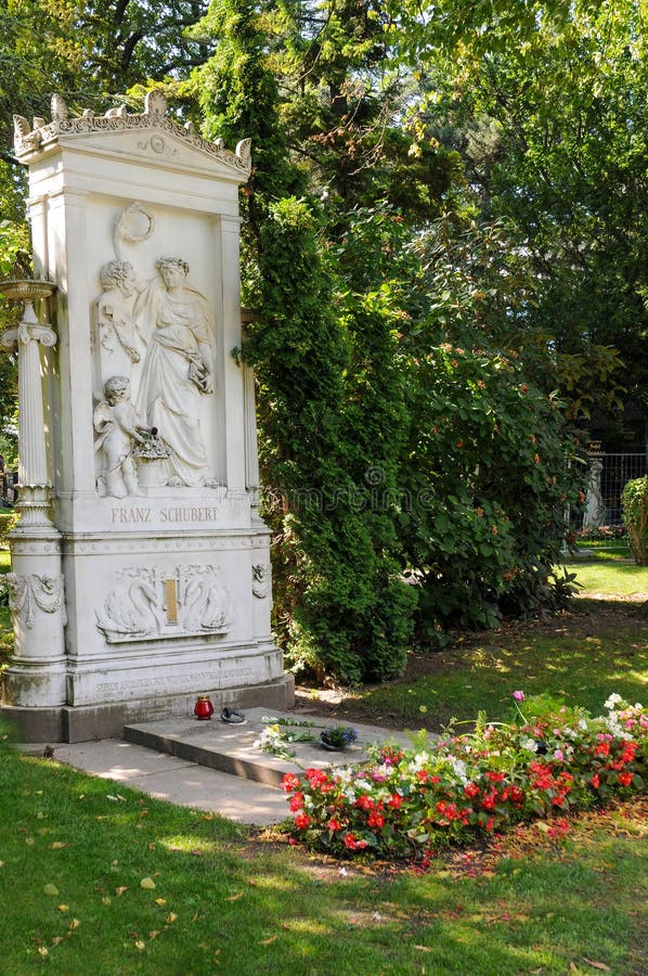 Franz Schubert at Vienna Central Cemetery Editorial Image - Image of ...
