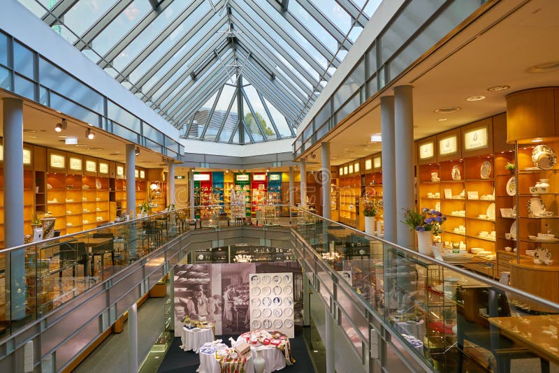 Franzen editorial photography. Image of business, sale - 141422147