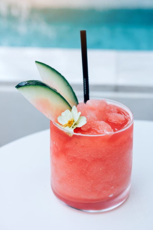 Receta Del Frappe De La Fresa Imagen de archivo - Imagen de enredar ...