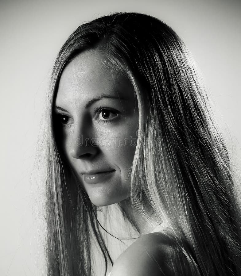 Frauenportrait stockbild. Bild von frau, schönheit, schauen - 22806299