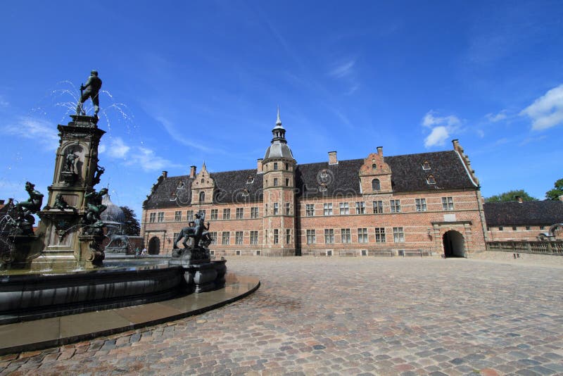 Frederiksborg Castle, Denmark Stock Image - Image of column, attraction ...