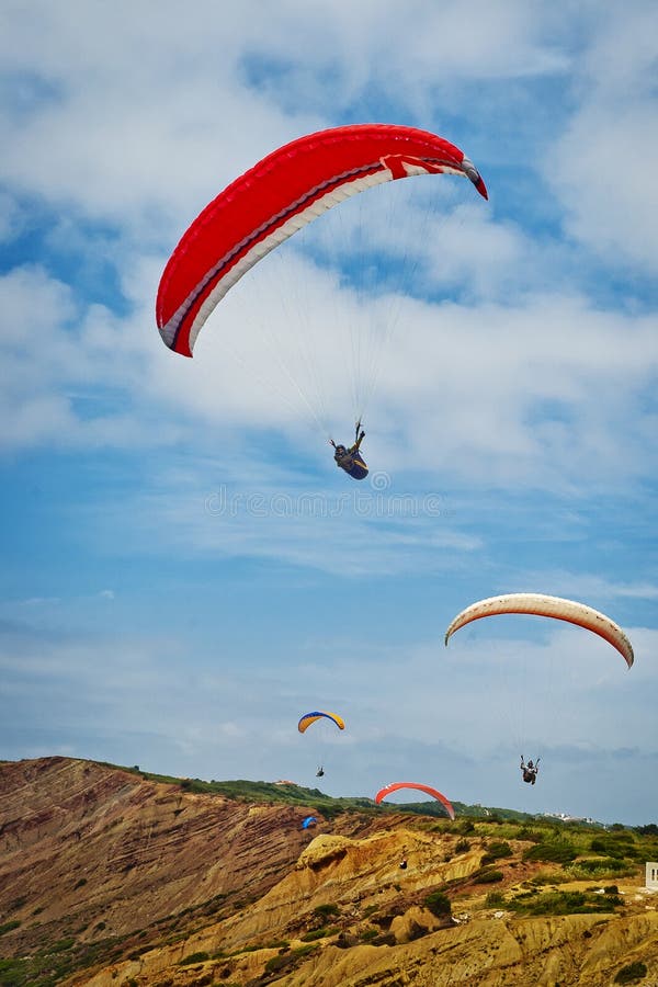 Free flight paragliding stock image. Image of good, bilugar - 37458045