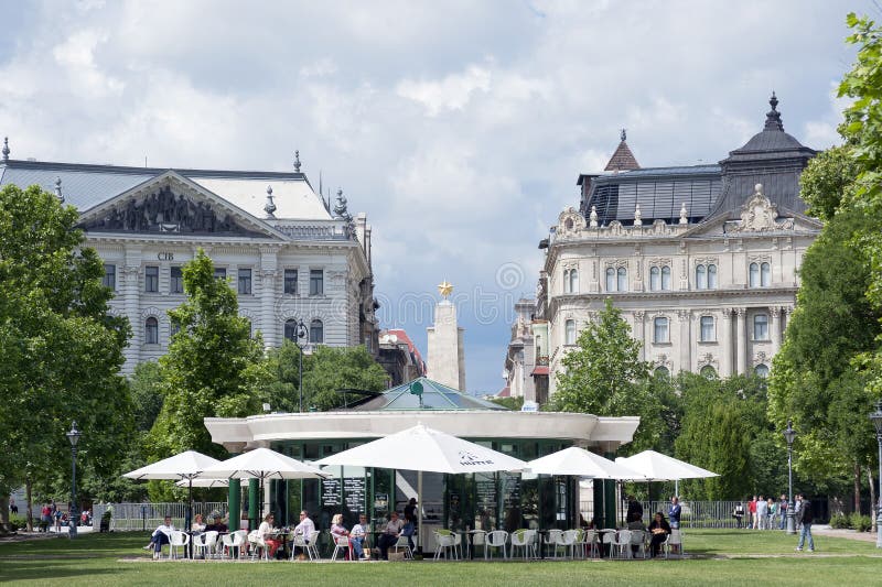 Freedom Square in Budapest editorial image. Image of tourist - 31829805