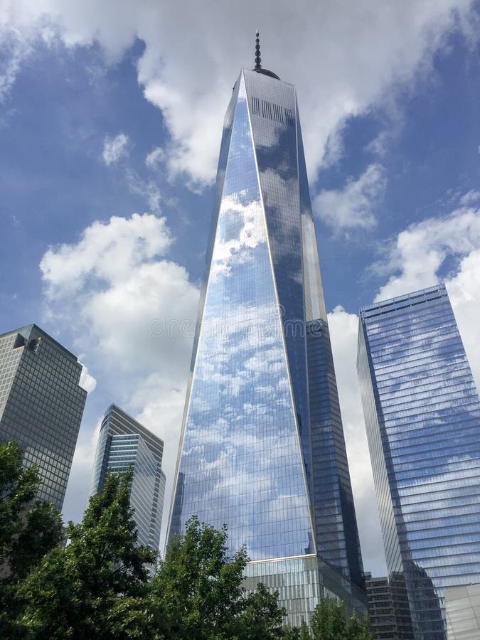 The Freedom Tower editorial stock image. Image of park - 76302049