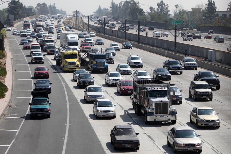 Traffic on 405 Freeway in Los Angeles, CA Editorial Photography - Image ...