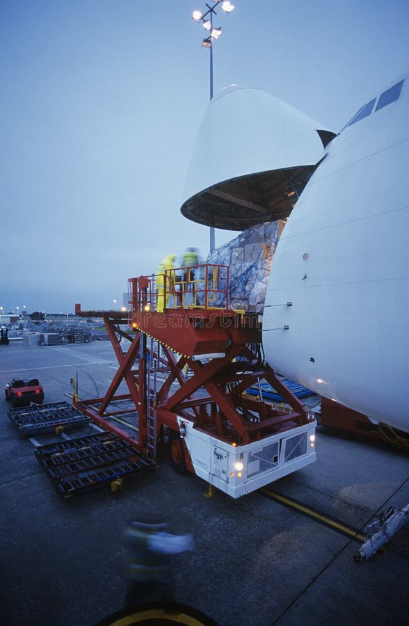 Loading Freight Onto Boeing 727 Jet Aircraft Stock Image - Image of ...