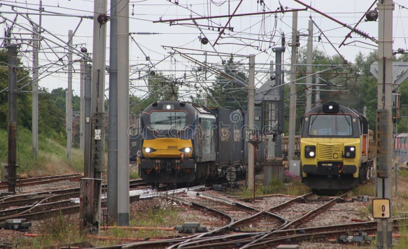 Main Line Station stock image. Image of train, crowd, english - 424983