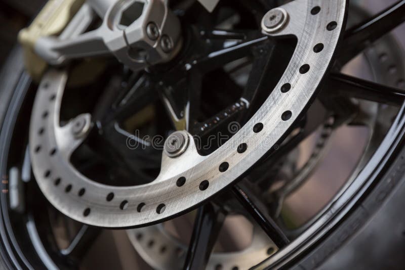 Frein de roue de moto photo stock. Image du chrome, cercle - 33212564