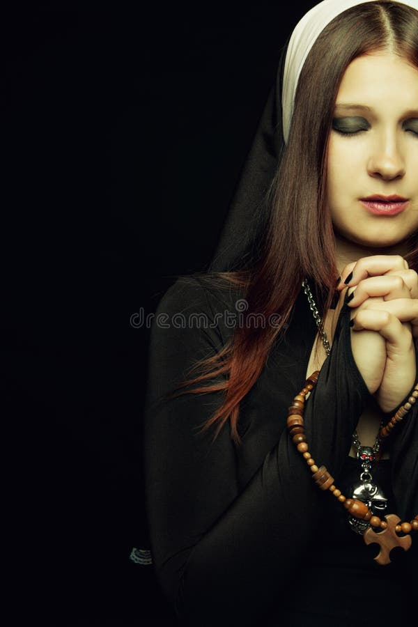 1,747 Fotos de Stock de Rezando Freira - Fotos de Stock Gratuitas e Sem ...