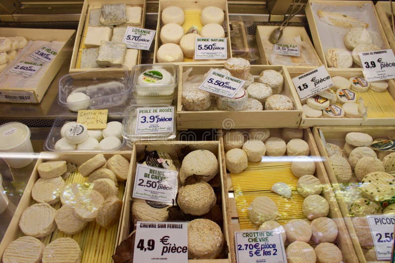 French cheese market stall editorial photography. Image of smelly ...