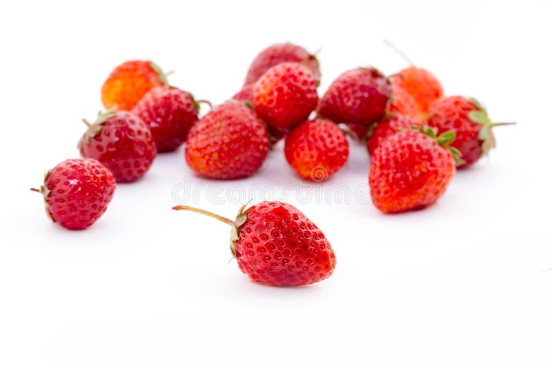 Fresa Fresca En El Fondo Blanco Imagen de archivo - Imagen de jugoso ...